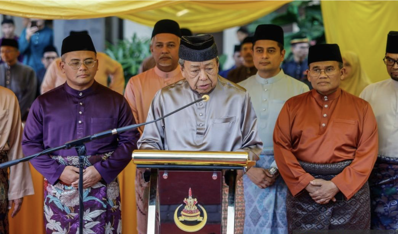 Selangor Sultan Receives RM2.33 Million In Business Tithe Contributions ...