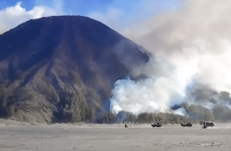 Indonesia’s Mt Semeru Erupts Seven Times, Ash Columns Rise Over 1km ...